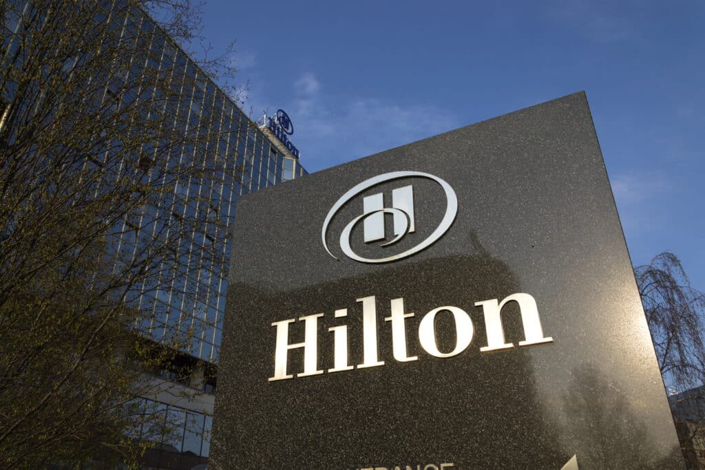 HILTON BRINGS FIRST INTERNATIONALLY BRANDED AIRPORT HOTEL TO SAUDI ...
